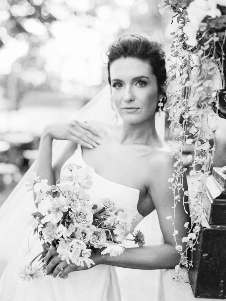 A Summery Editorial at Michigan's Lilley Mansion :: Rhiannon Bosse